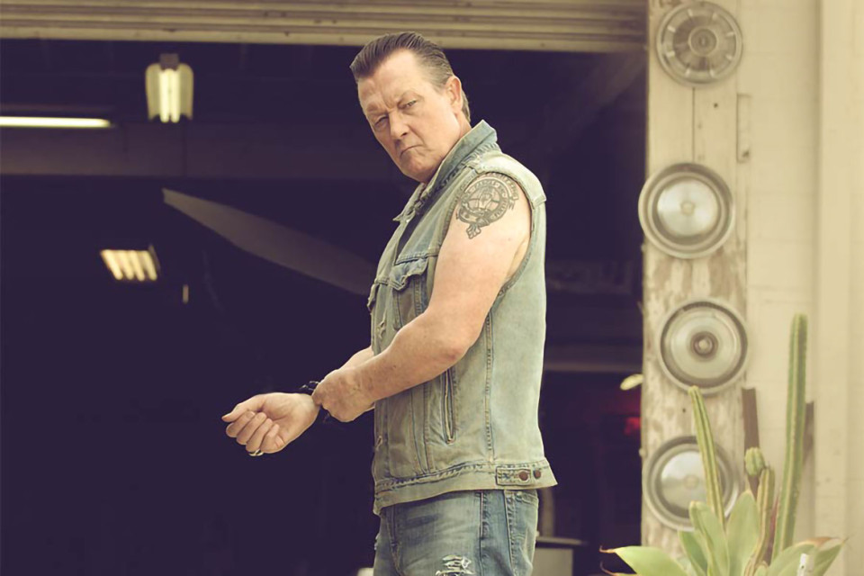 does robert patrick have tattoos