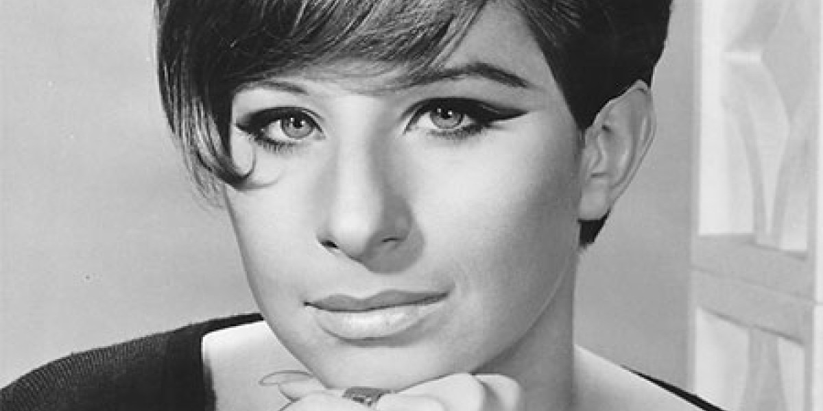 Barbra Streisand 1960s When She Was 21, Barbra Streisand Signed A