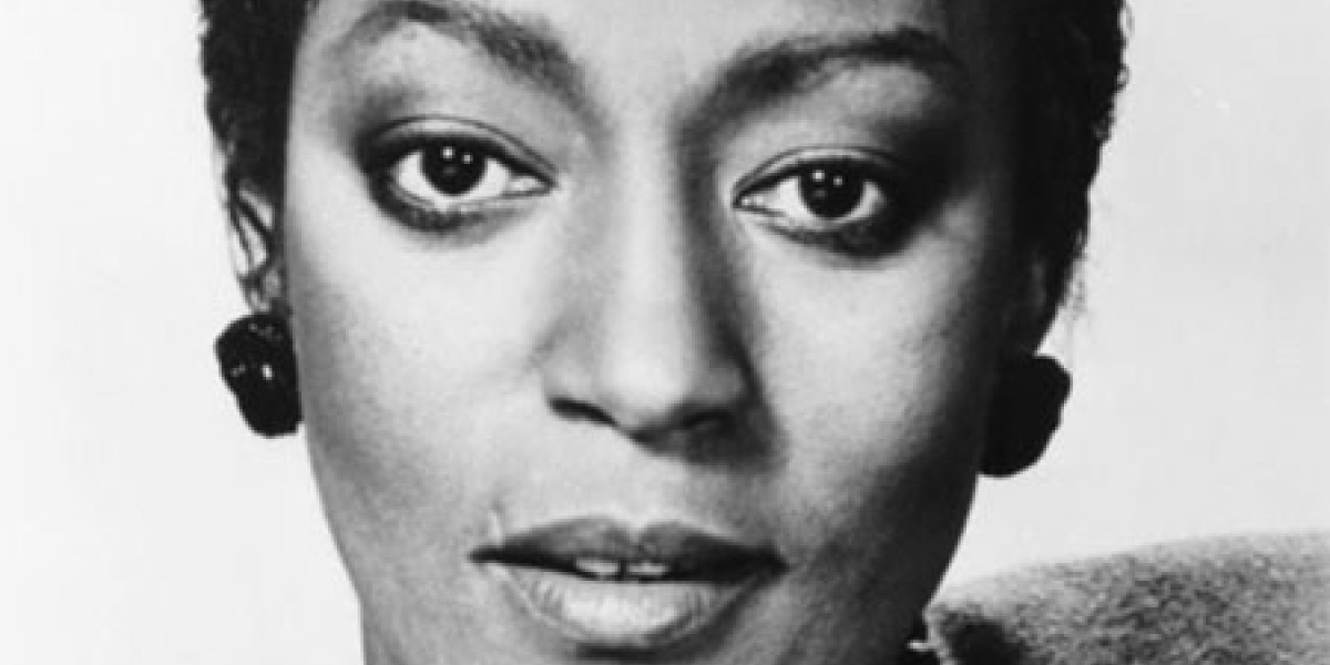 Actress Paula Kelly 60 Photos - Moonagedaydream.film