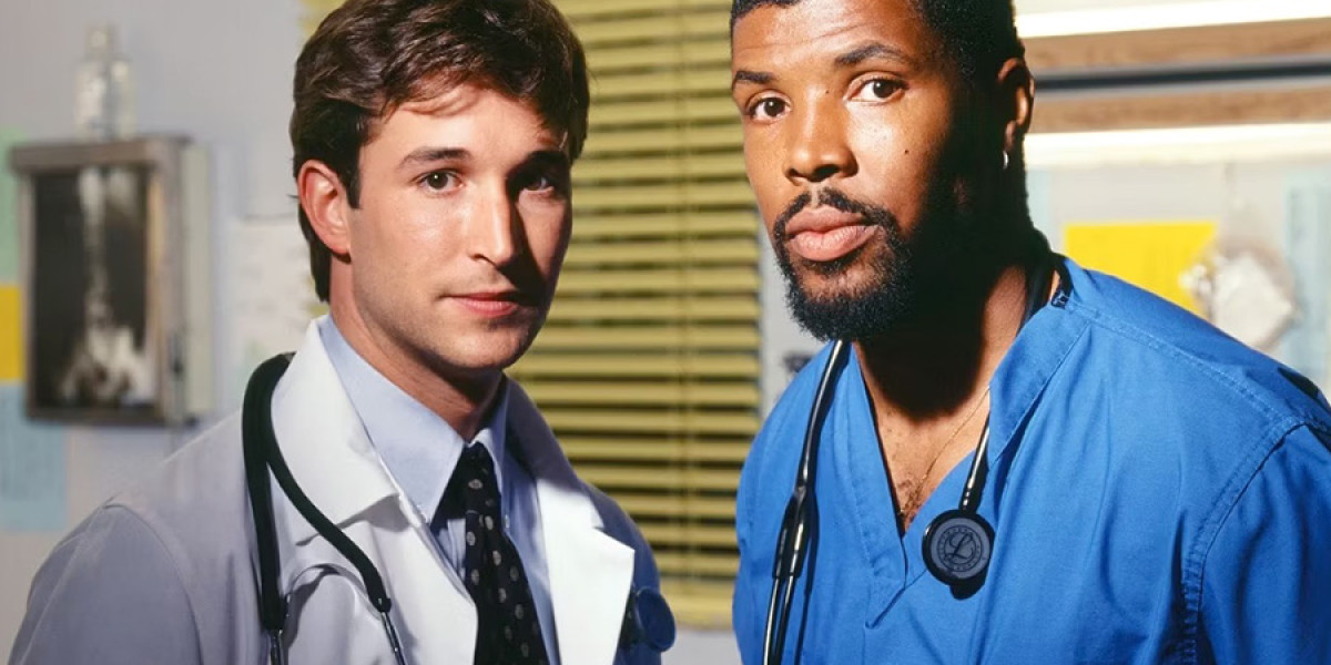 ER's Noah Wyle on Meeting Michael Crichton and Appearing on Friends ...