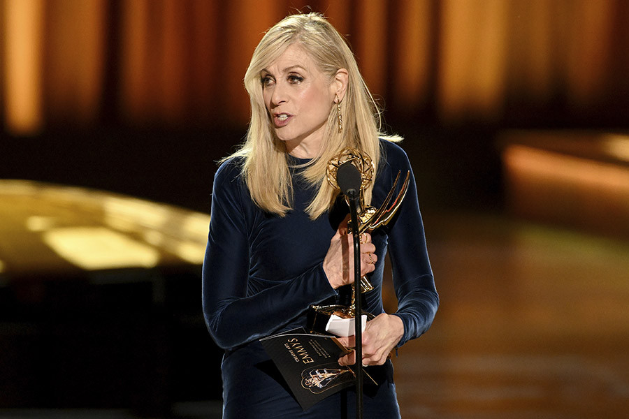 Judith Light of Poker Face accepts the Award for Outstanding Guest ...
