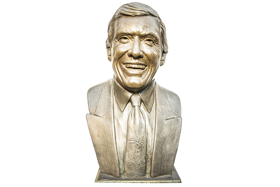 Bust of Merv Griffin in the Hall of Fame Garden. Sculpture by Wim ...